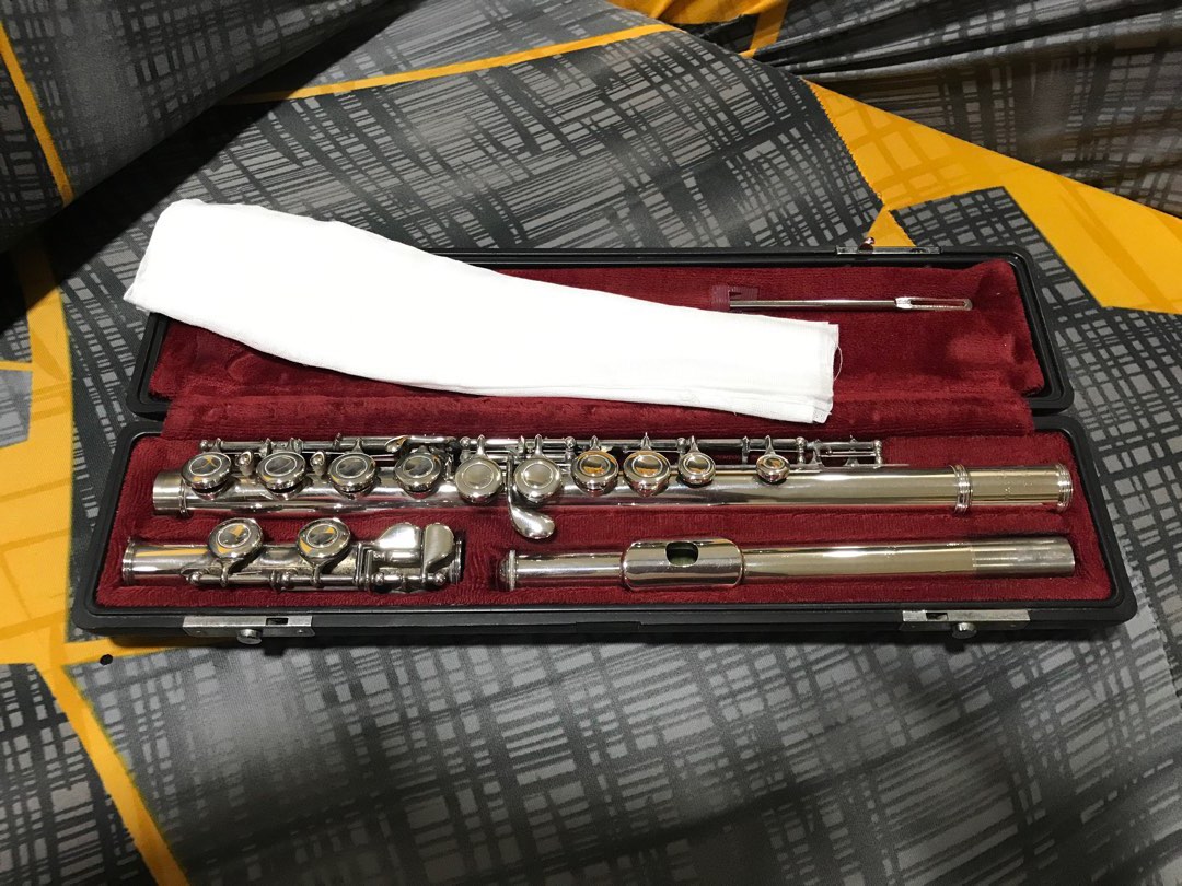 Yamaha Flute YFL-211S (Japan), Hobbies & Toys, Music & Media, Musical ...