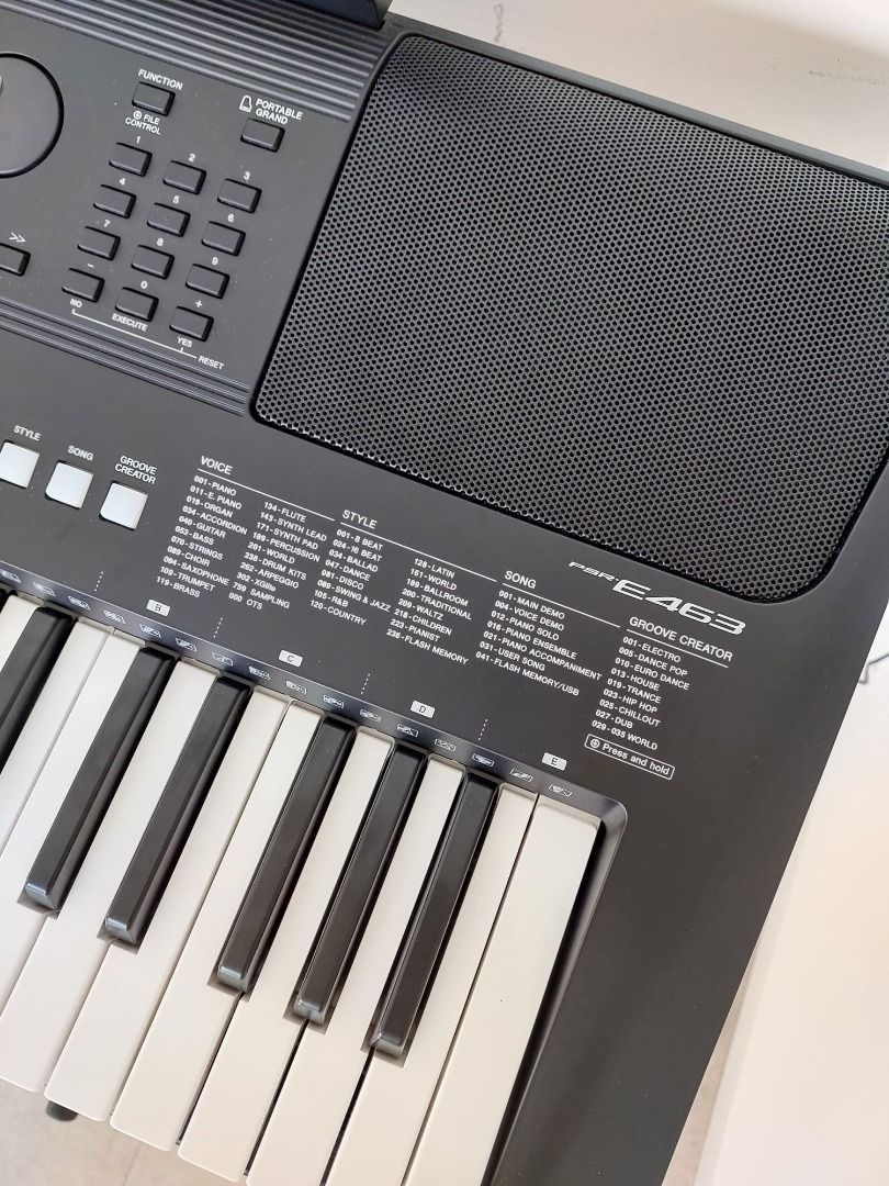 Yamaha PSR E-463 Music Keyboard - LIKE NEW, Hobbies & Toys, Music ...