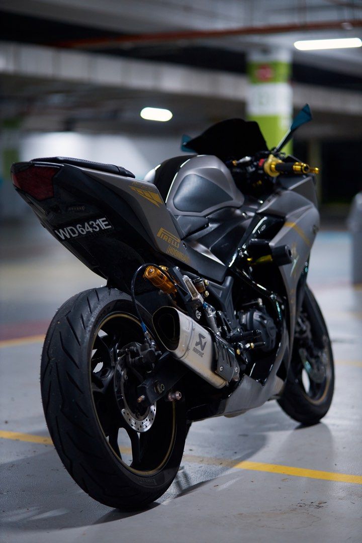 YAMAHA R25 V1 2016, Motorbikes on Carousell