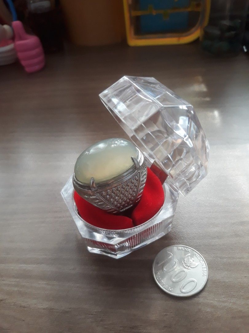BATU GIOK PUTIH on Carousell
