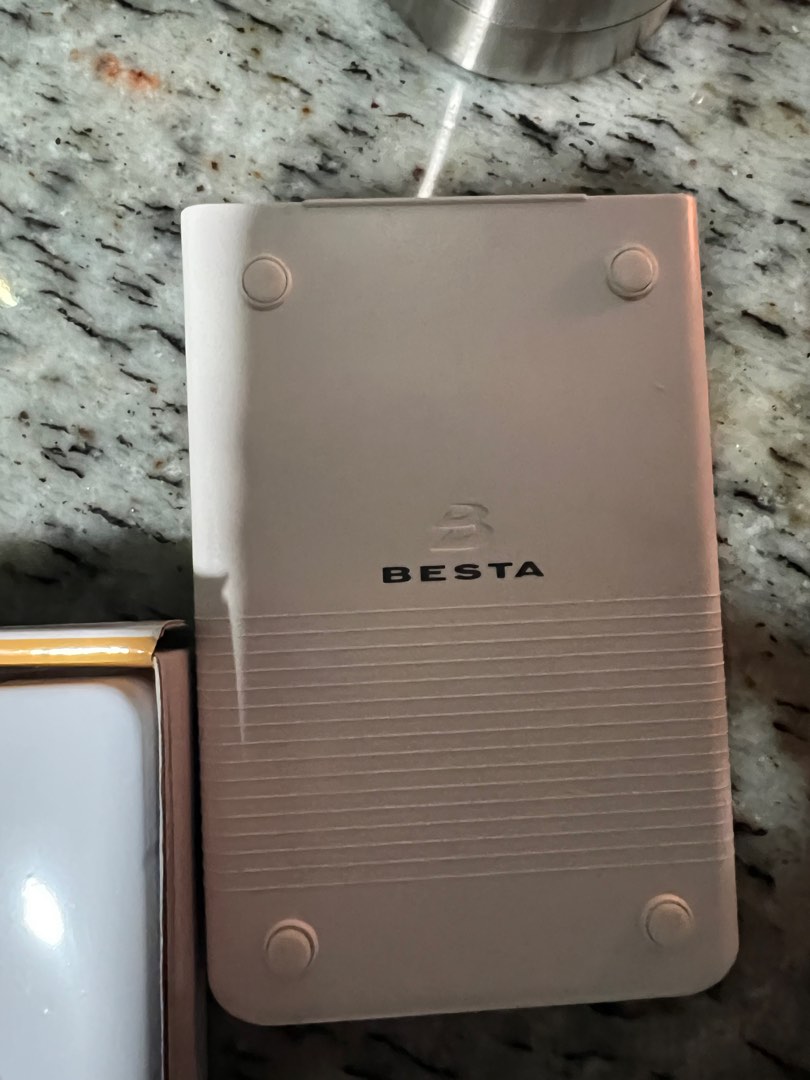 Besta, Mobile Phones & Gadgets, E-Readers on Carousell