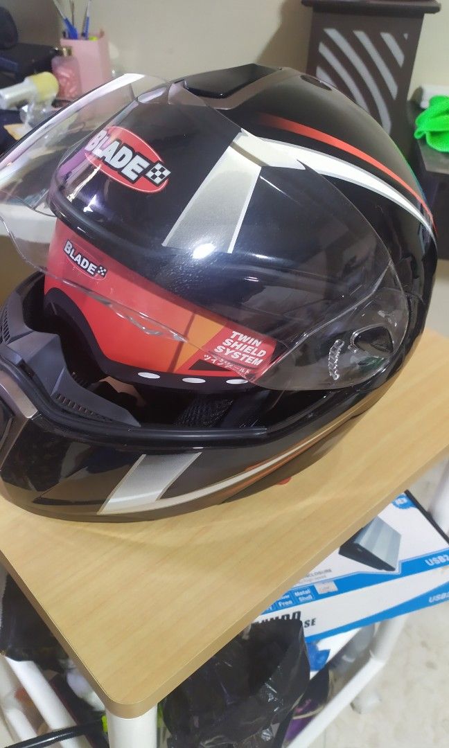 Blade Modular Full Face Helmet (Large), Motorbikes, Motorbike Parts ...