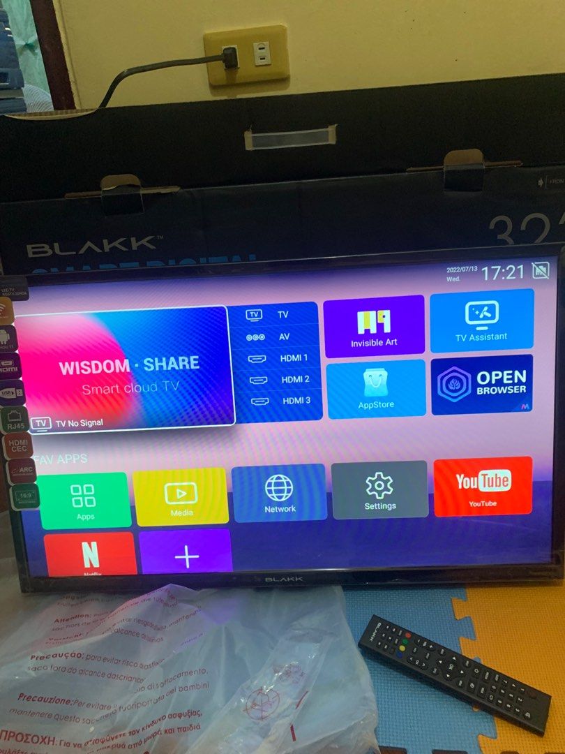 BLAKK Smart Digital Led TV 32", TV & Home Appliances, TV ...
