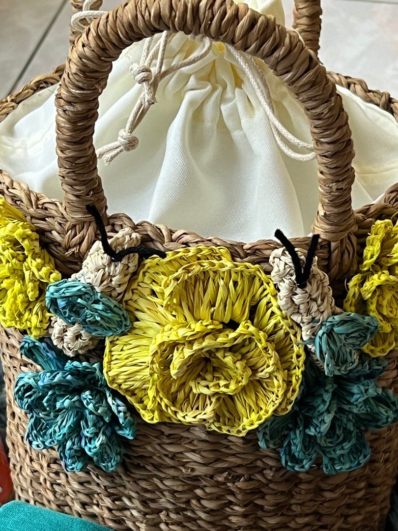 Summer Bucket Bag made of Abaca Brown Grass, Women's Fashion, Bags ...