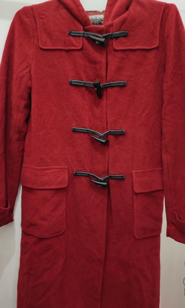 Coat kintam warna merah, Fesyen Wanita, Pakaian Wanita, Baju Luaran di Carousell