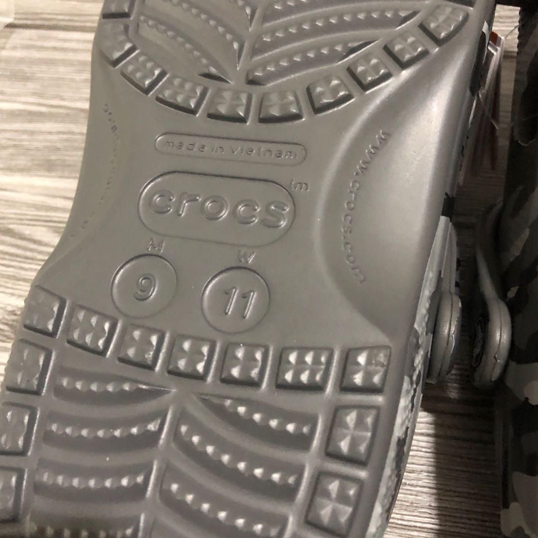 crocs camo Gray Limited release (ORIGINAL CROCS) on Carousell