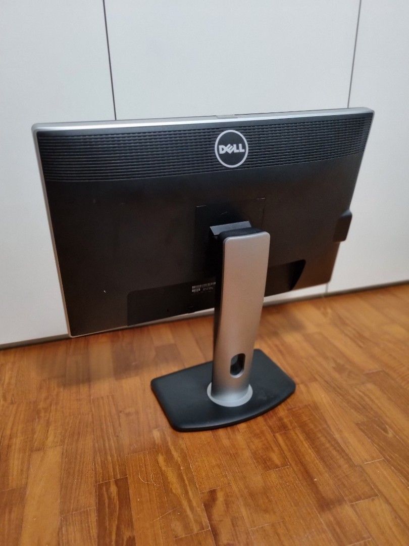 dell 24" monitor (spoil), Computers & Tech, Parts & Accessories ...