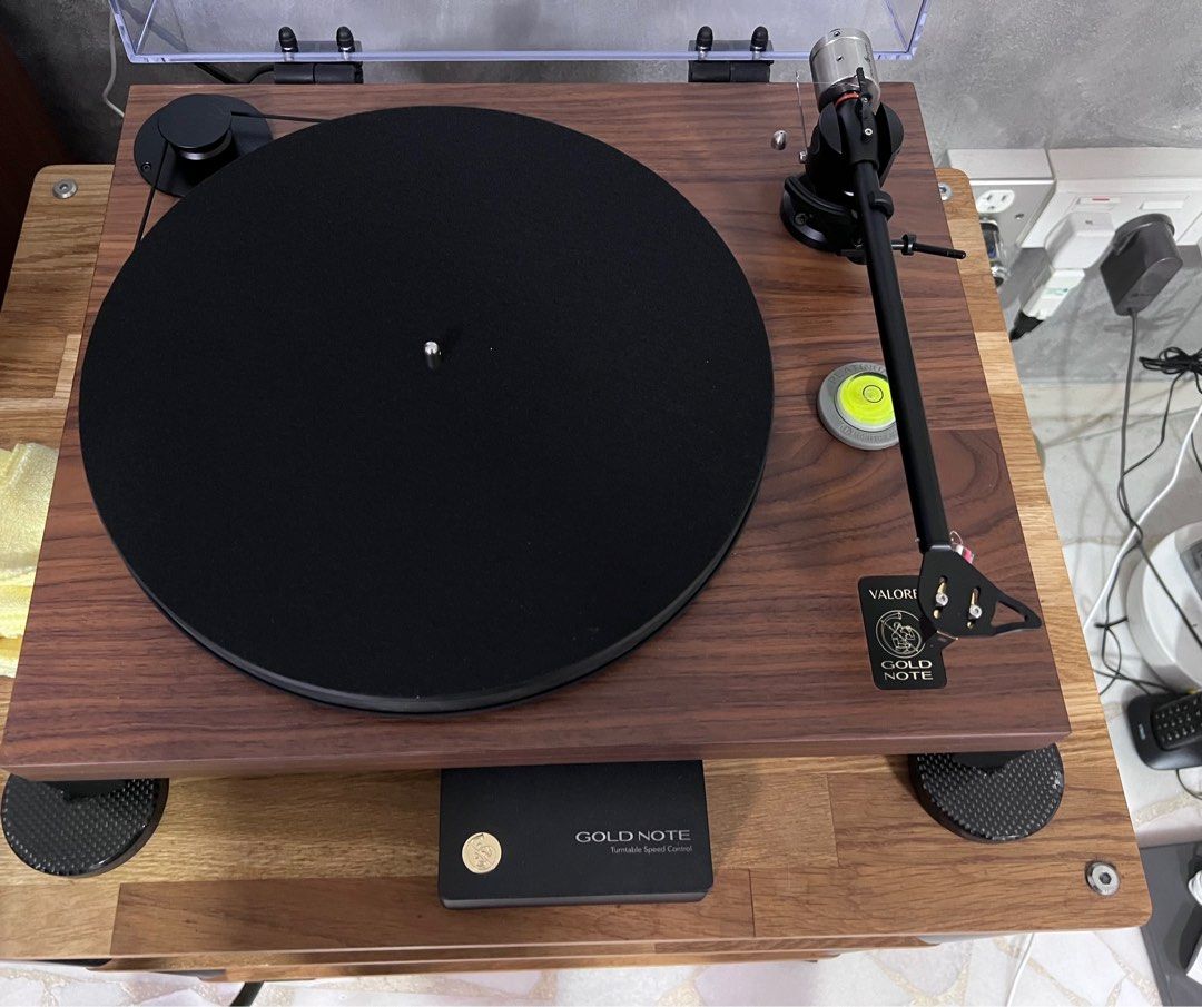 Gold Note Valore 425 plus Turntable with PST10 power supply & Hana Ml ...