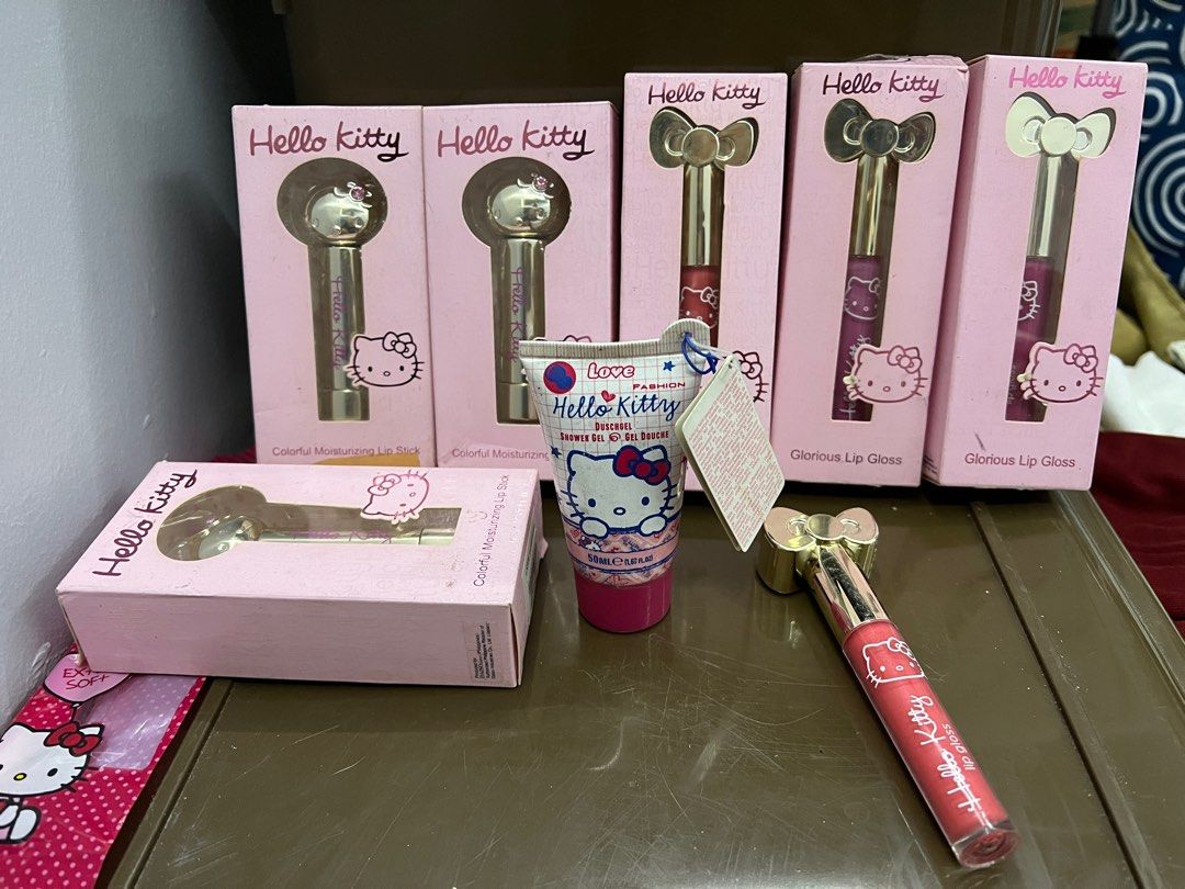 Hello Kitty Cosmetics Collection, Hobbies & Toys, Memorabilia ...