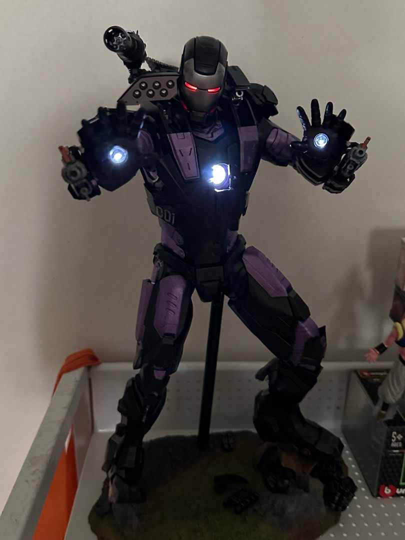 Hot toy war machine die cast custom paint, Hobbies & Toys, Toys & Games ...