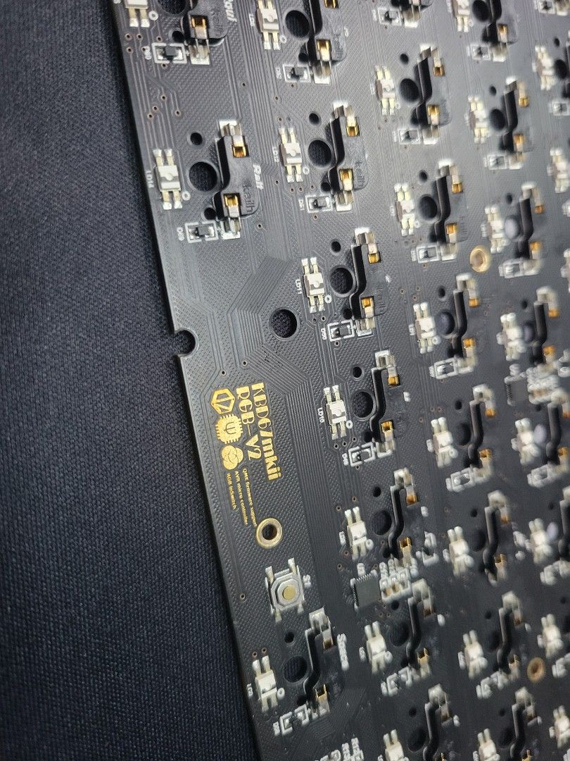 Kbd67 mkii rgb v2 hotswap pcb, 電腦＆科技, 電腦周邊及配件, 電腦鍵盤及相關產品 - Carousell