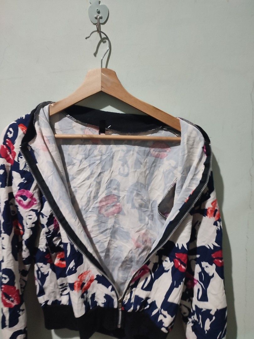 Kiss full print jacket size S, Women's Fashion, Coats, Jackets and ...