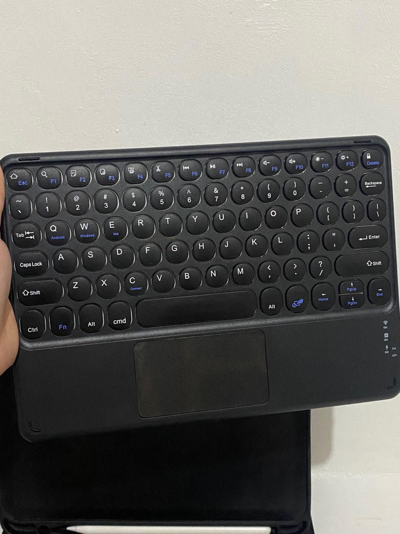 Magnetic Keyboard with Trackpad, Computers & Tech, Parts & Accessories ...