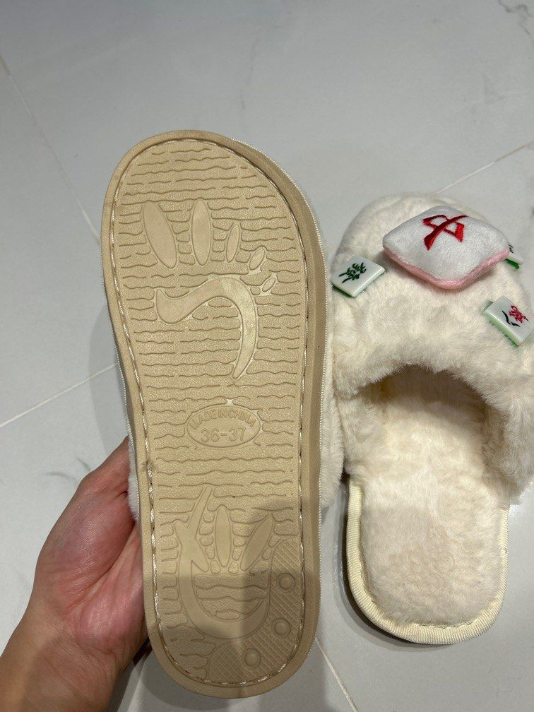 MAHJONG Bedroom Slippers, Women's Fashion, Footwear, Flipflops and ...