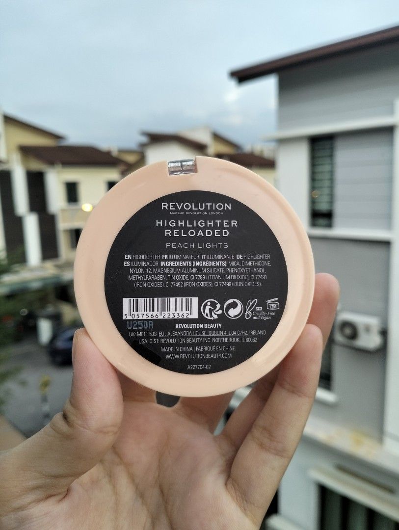 Makeup Revolution Highlighter Peach Lights Review - Makeup Vidalondon
