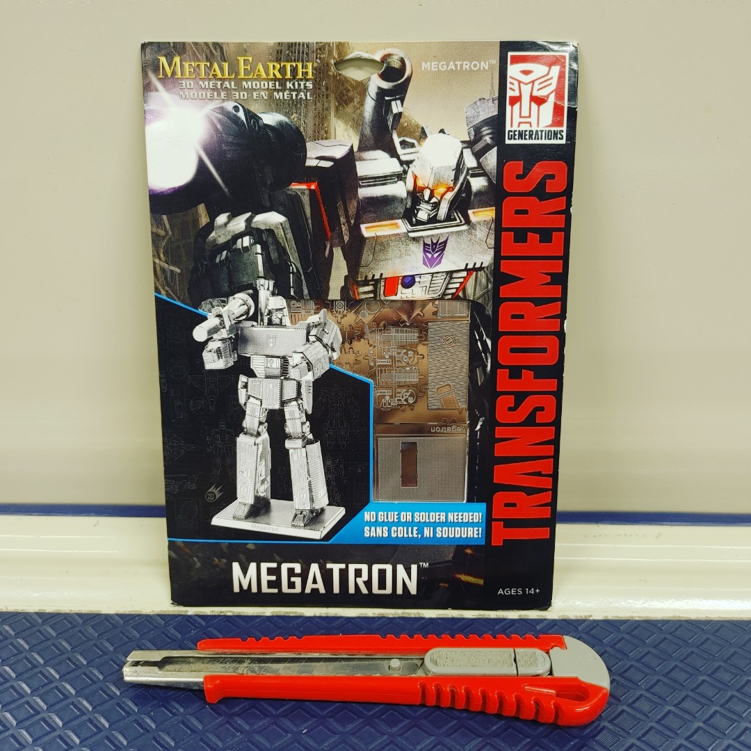 Metal Earth Transformers Megatron 3D Metal Model Kit 模型 變形金剛 大黃蜂 麥加登 柯柏 ...