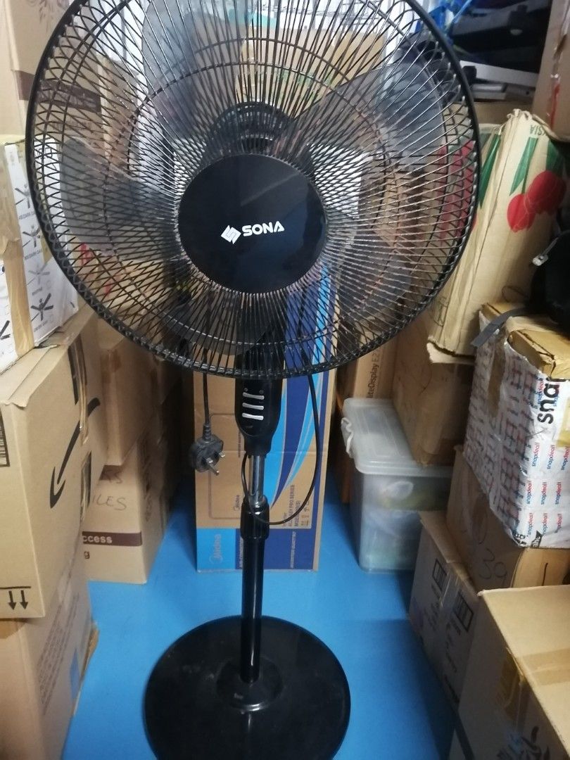 Mistral Desk Fan, Furniture & Home Living, Lighting & Fans, Fans on ...