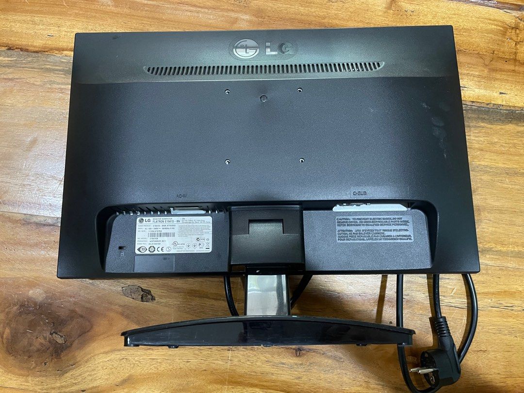 MONITOR LG FLATRON e1941 19 inch wide, Elektronik, Komputer, Lainnya di ...