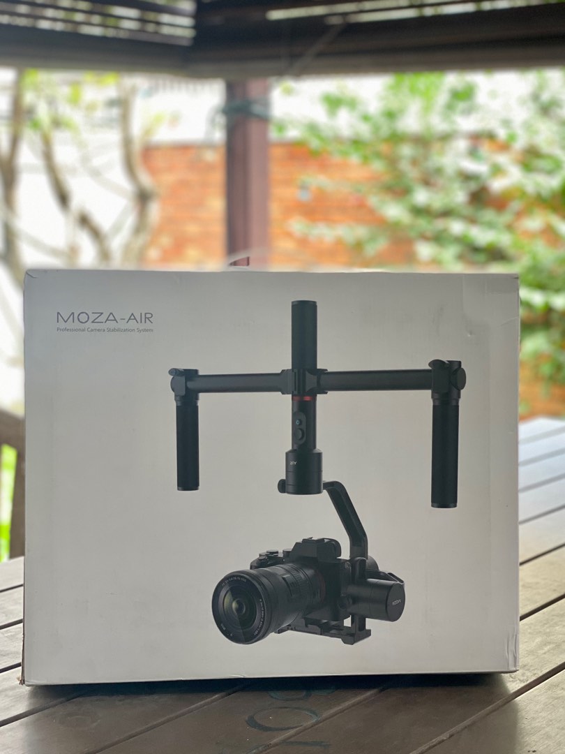 Moza air stabilizer, Photography, Cameras on Carousell
