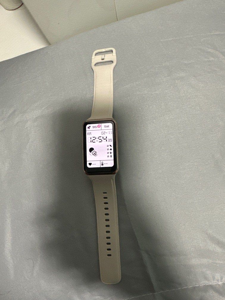 Oppo watch free cream colour, Mobile Phones & Gadgets, Wearables ...