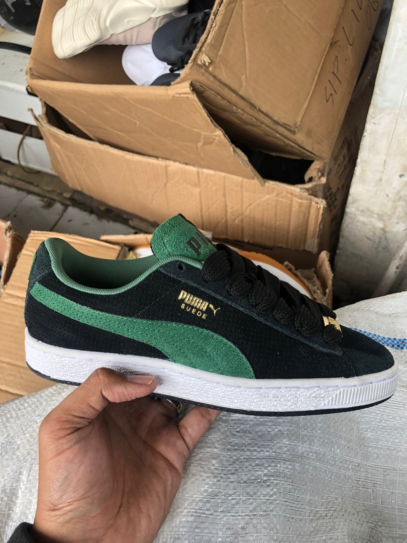 Puma suede, Fesyen Pria, Sepatu , Sepatu Formal di Carousell