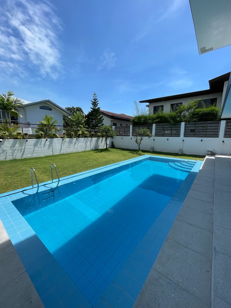 Brand New Modern Luxury 5 Bedroom House with Pool in Ayala Alabang ...