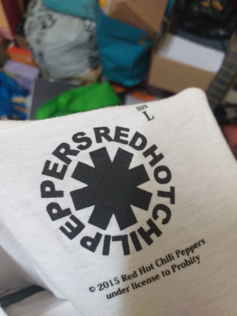 Red hot chili pepper band, Men's Fashion, Activewear on Carousell