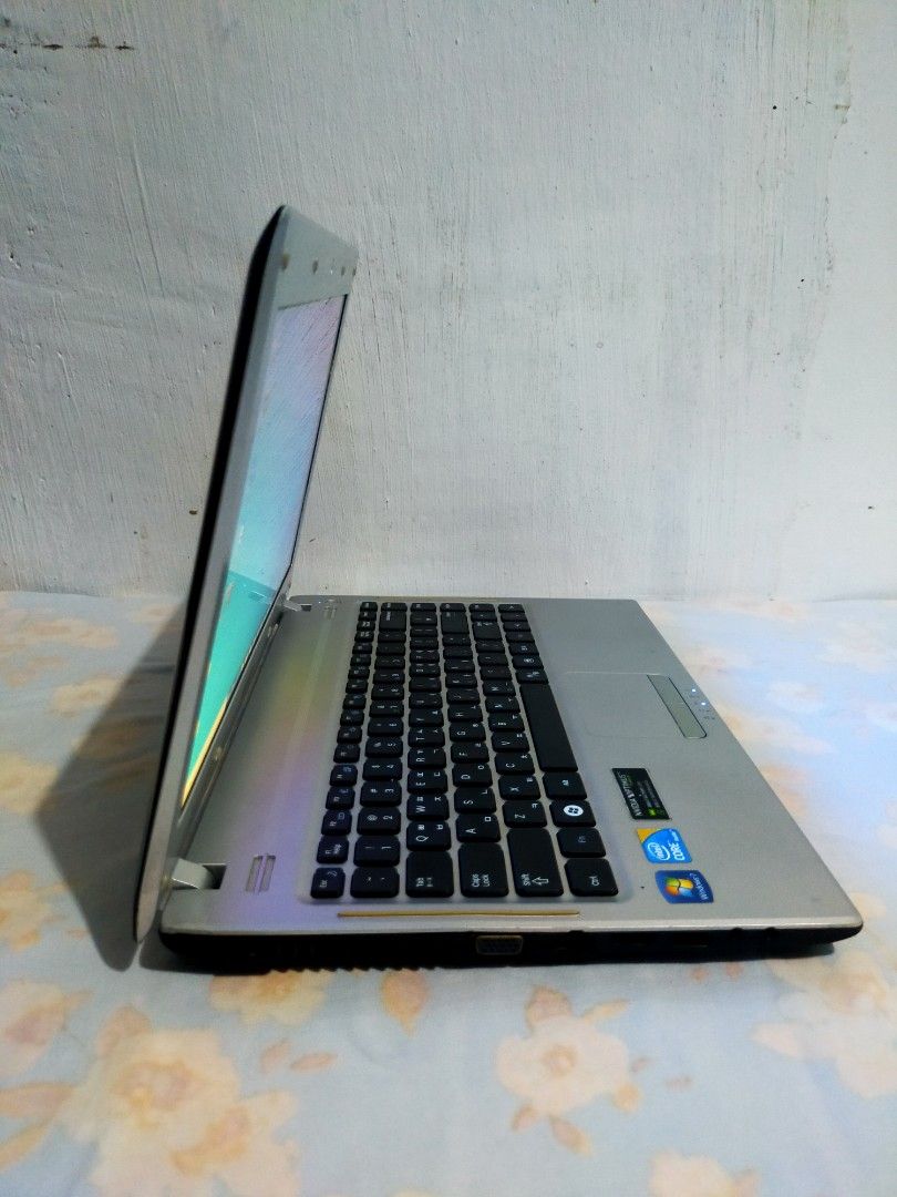 Samsung Slim Laptop Core i5 on Carousell