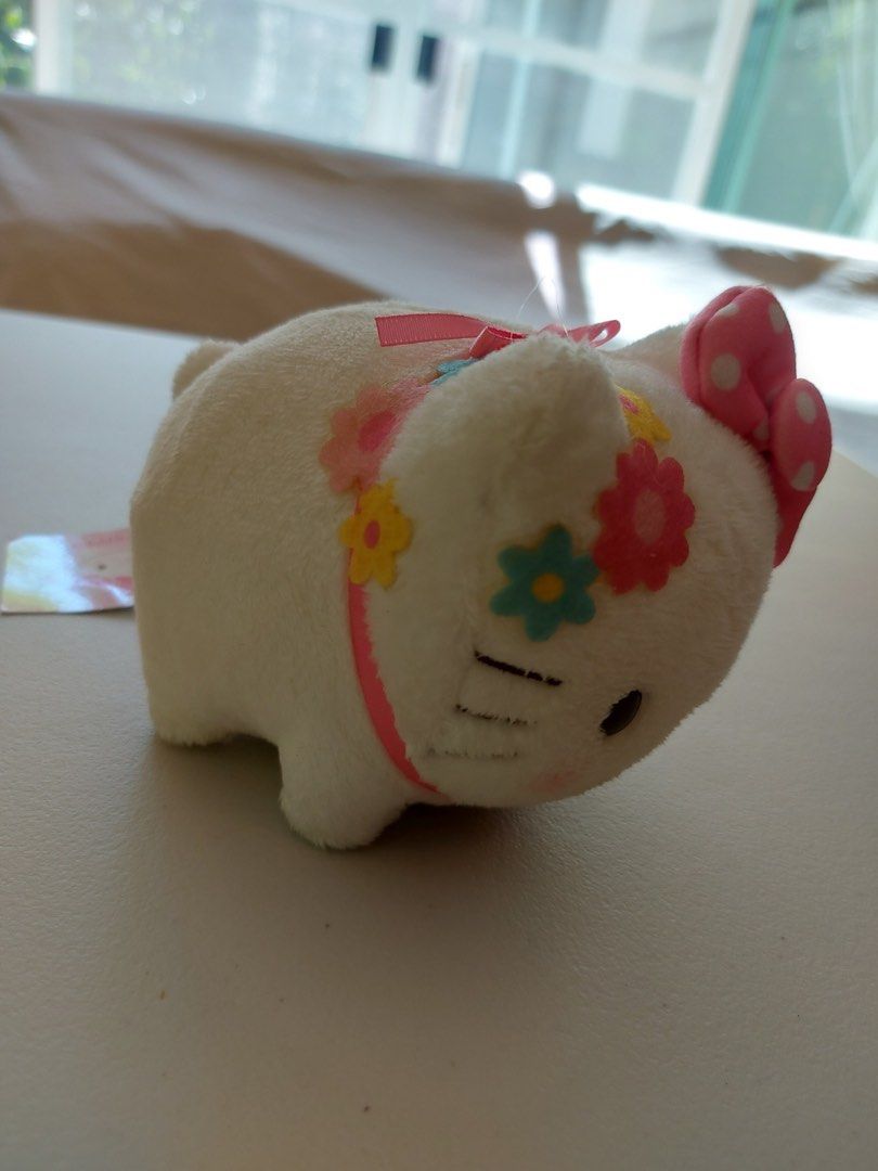 Sanrio hello kitty pig on Carousell