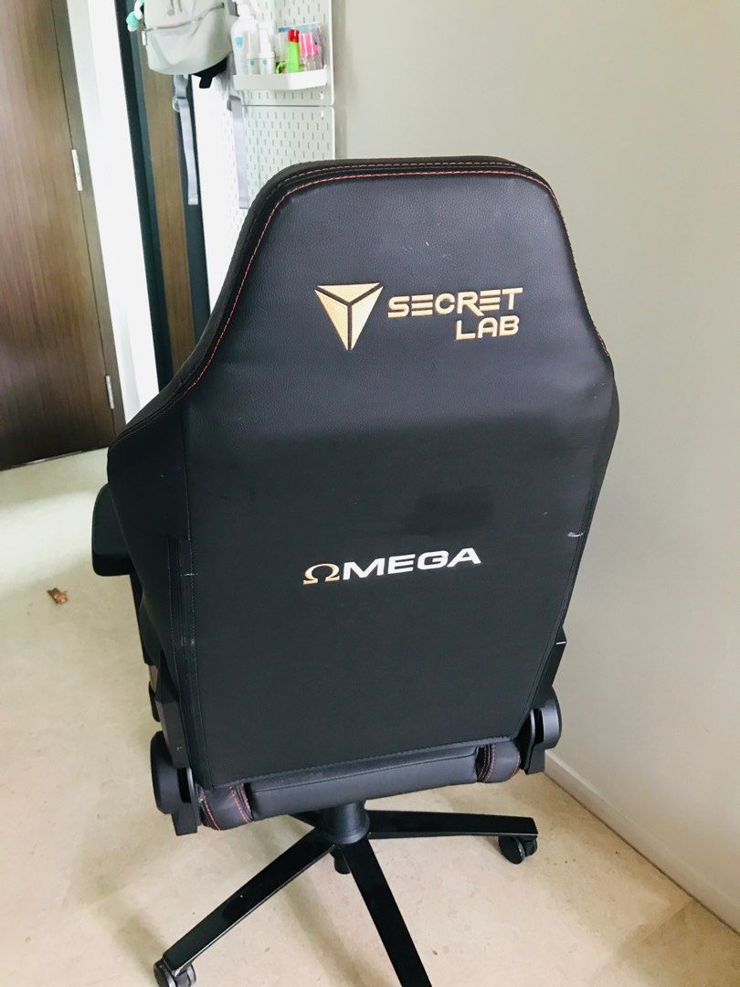 Secretlab Omega Gaming Chair 2020, Furniture & Home Living, Furniture ...