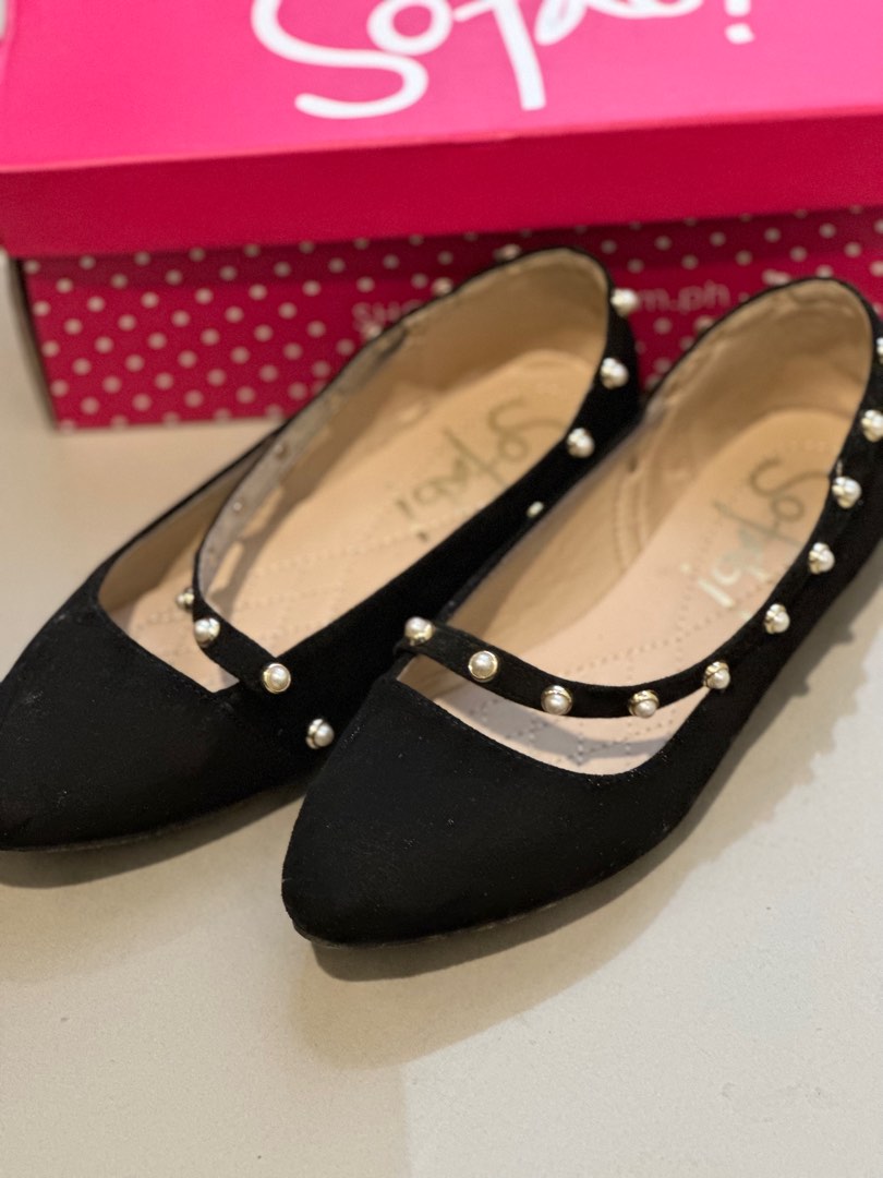 So Fab Doll Shoes, Women's Fashion, Footwear, Flats & Sandals on Carousell