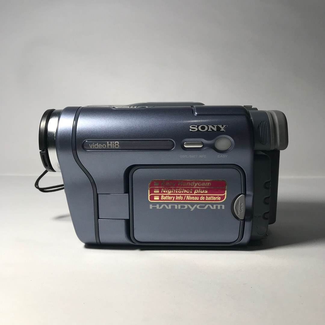 SONY HANDYCAM VideoHi8, Photography, Video Cameras on Carousell