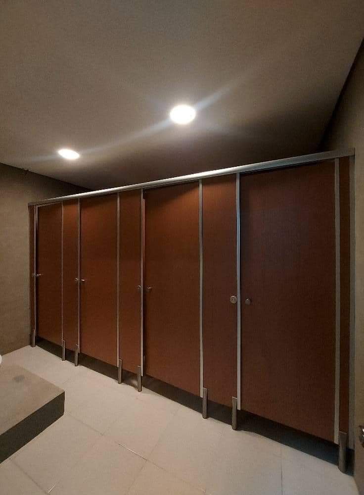 Toilet Cubicle Partition (Phenolic/Pvc materials), Commercial ...