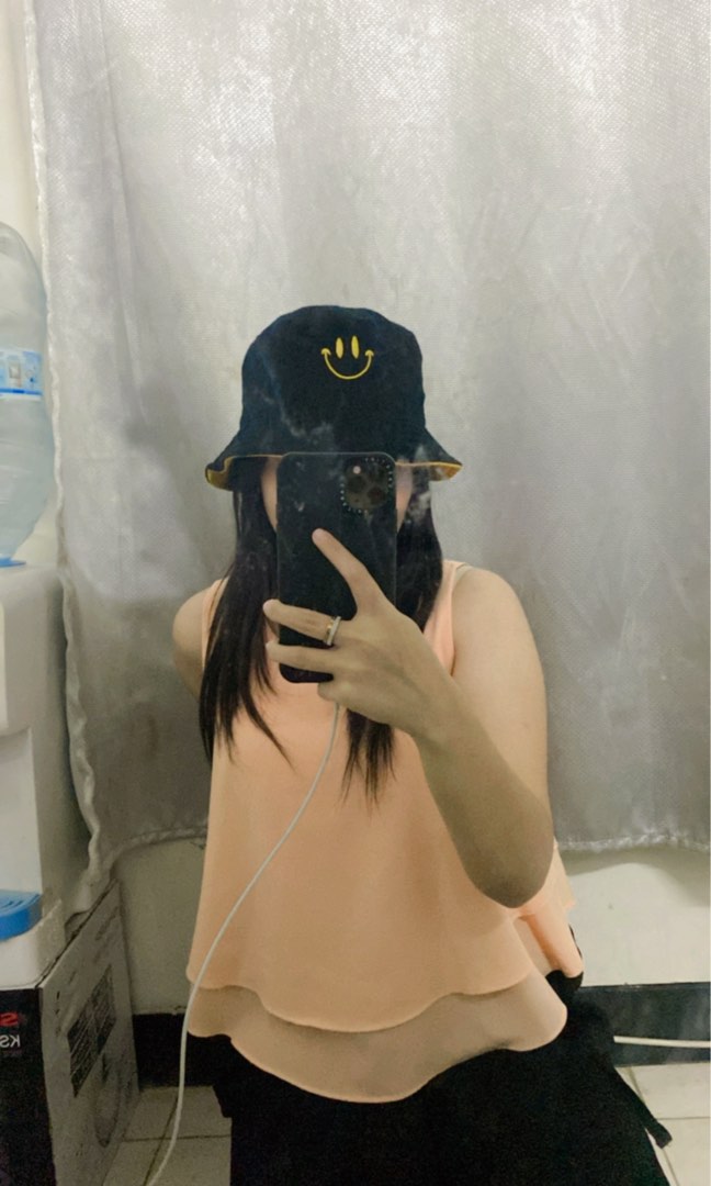 Topi, Fesyen Wanita, Aksesoris di Carousell