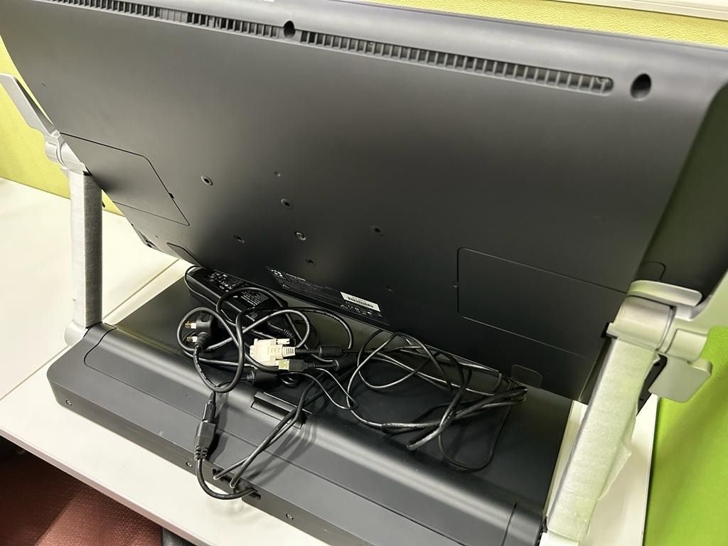 Wacom Cintiq 24HD - Model DTK-2400 with ergo stand, Computers & Tech ...