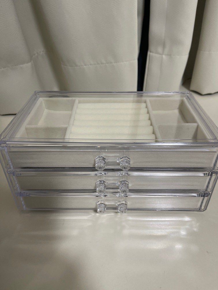 Accessories box, Women's Fashion, Jewelry & Organisers, Accessory ...