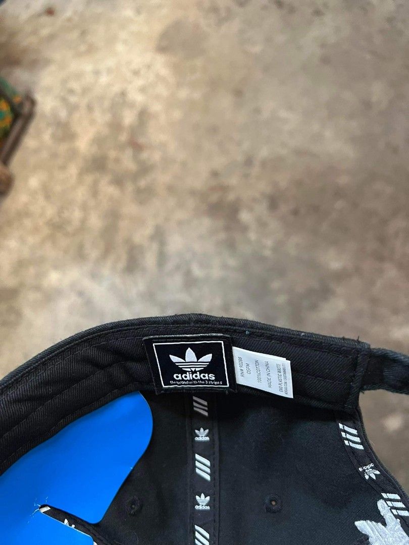 Adidas, Men's Fashion, Watches & Accessories, Caps & Hats on Carousell