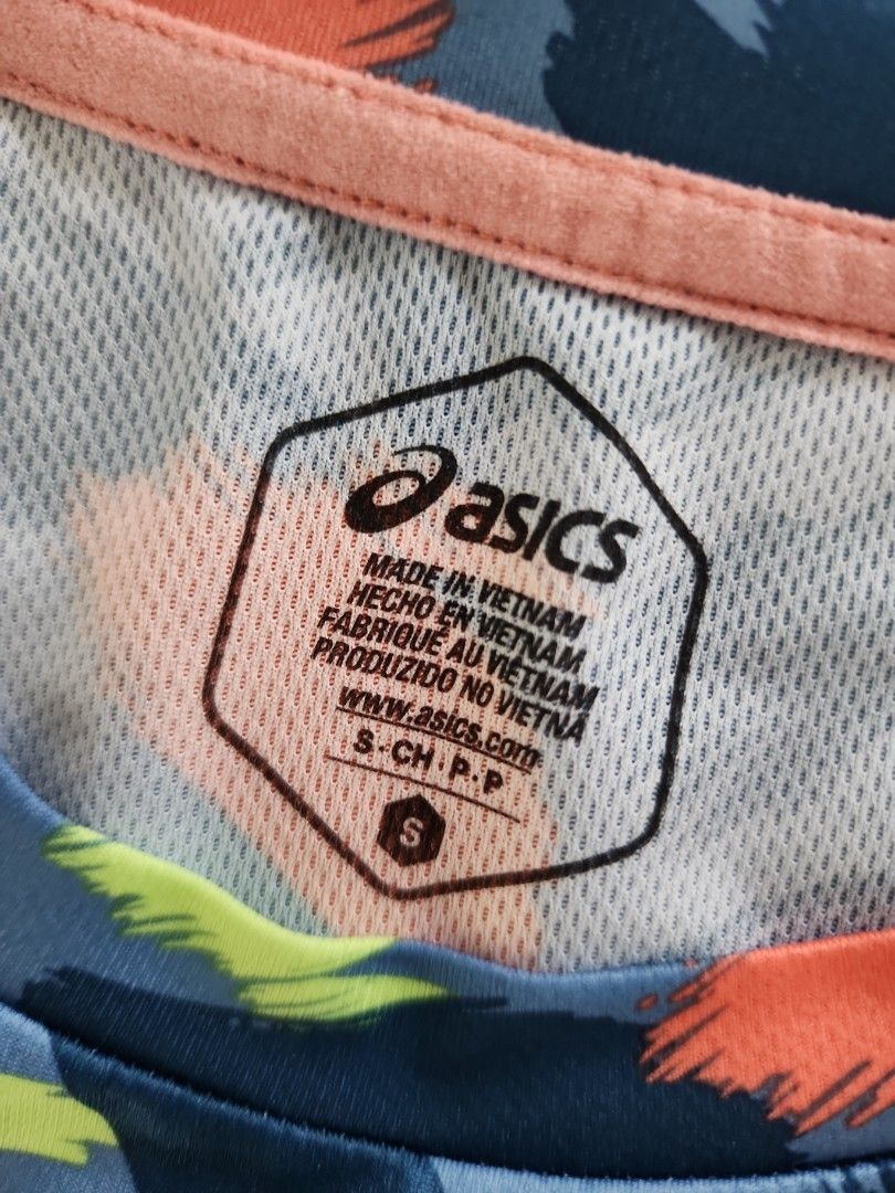 Asics Tennis shirt, Men's Fashion, Activewear on Carousell