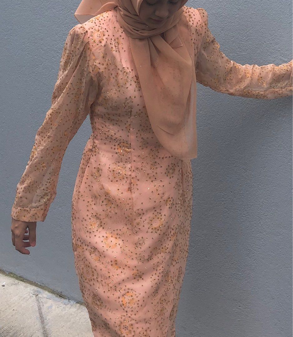 Baju tunang/ merisik / nikah in soft peach/ bling bling, Women's ...