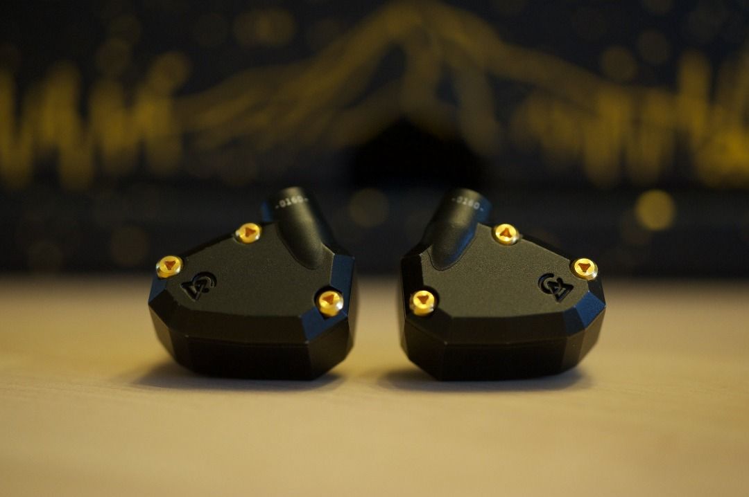 Campfire Andromeda Special Edition: Gold, 音響器材, 耳機 - Carousell