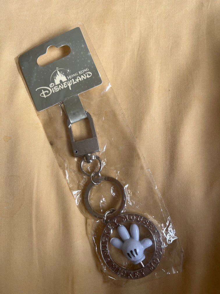 Disneyland Keychains - Minnie Mouse, Winnie the Pooh on Carousell