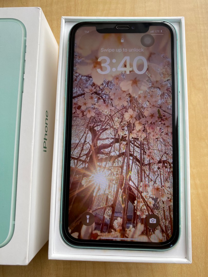 IPHONE 11 GREEN 128GB FACTORY UNLOCKED on Carousell