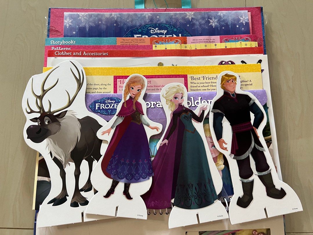 Frozen Storybook Paper Doll Kit, Hobbies & Toys, Toys & Games on Carousell