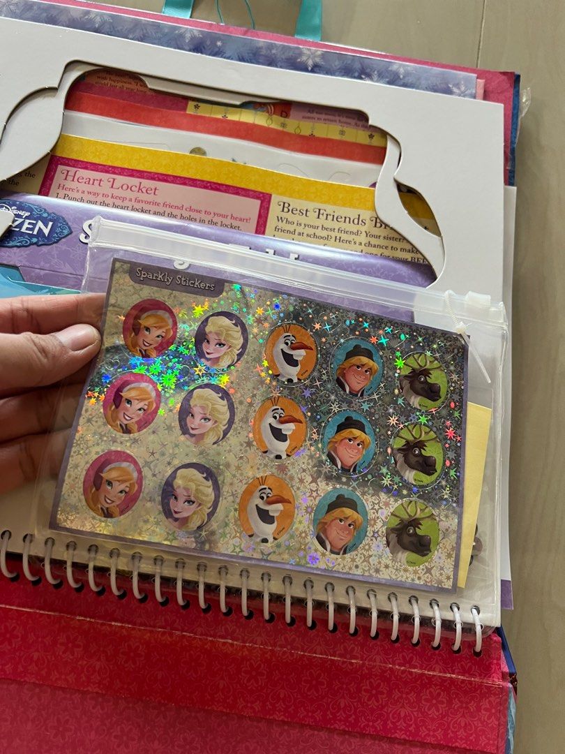 Frozen Storybook Paper Doll Kit, Hobbies & Toys, Toys & Games on Carousell