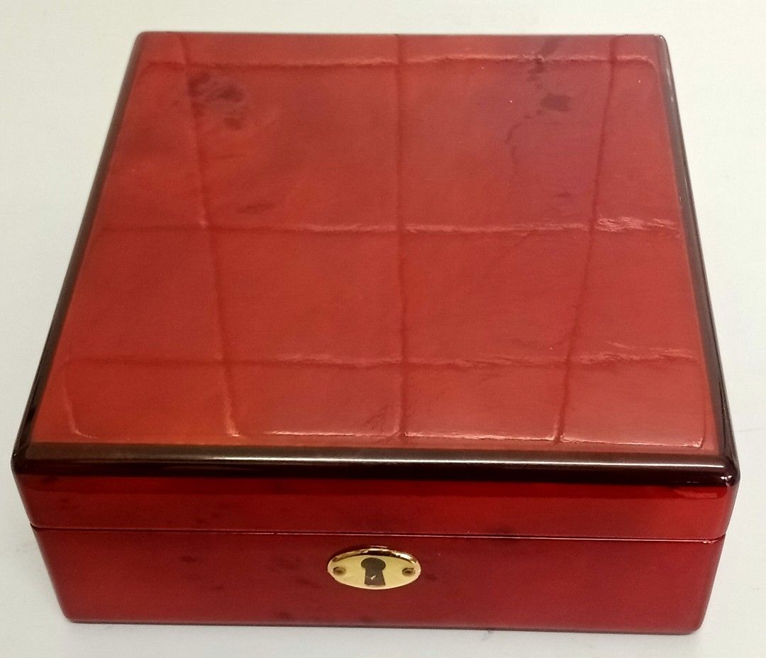Jaeger LeCoultre Vintage Watch Box, Luxury, Watches on Carousell