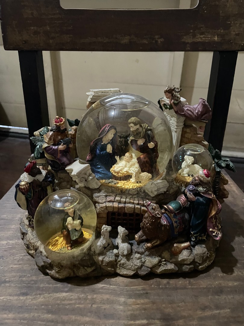 Kirkland Nativity Water Globe, Hobbies & Toys, Memorabilia ...