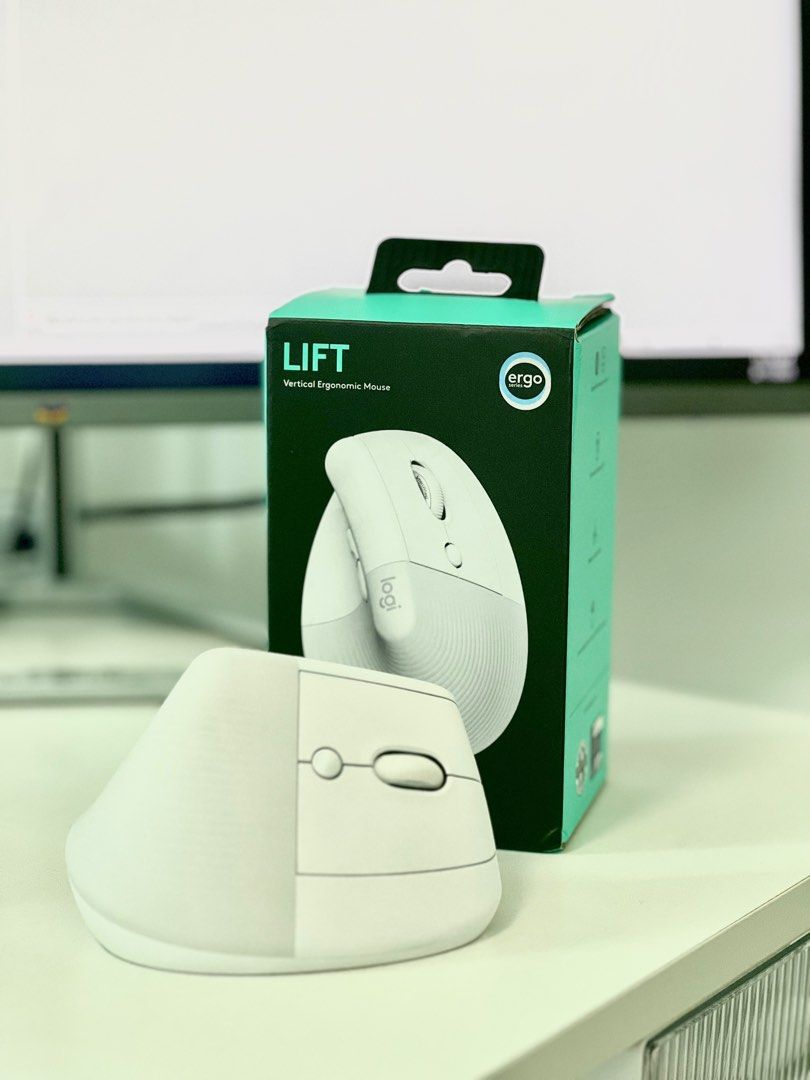 (Like new & fullbox) Logitech Lift Vertical Ergonomic Mouse, Wireless ...