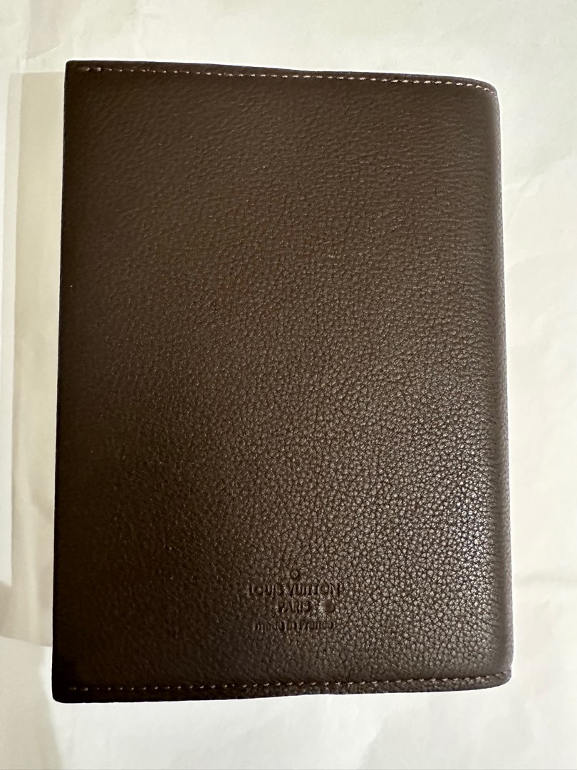 LV note book cover, 名牌, 飾物及配件 - Carousell