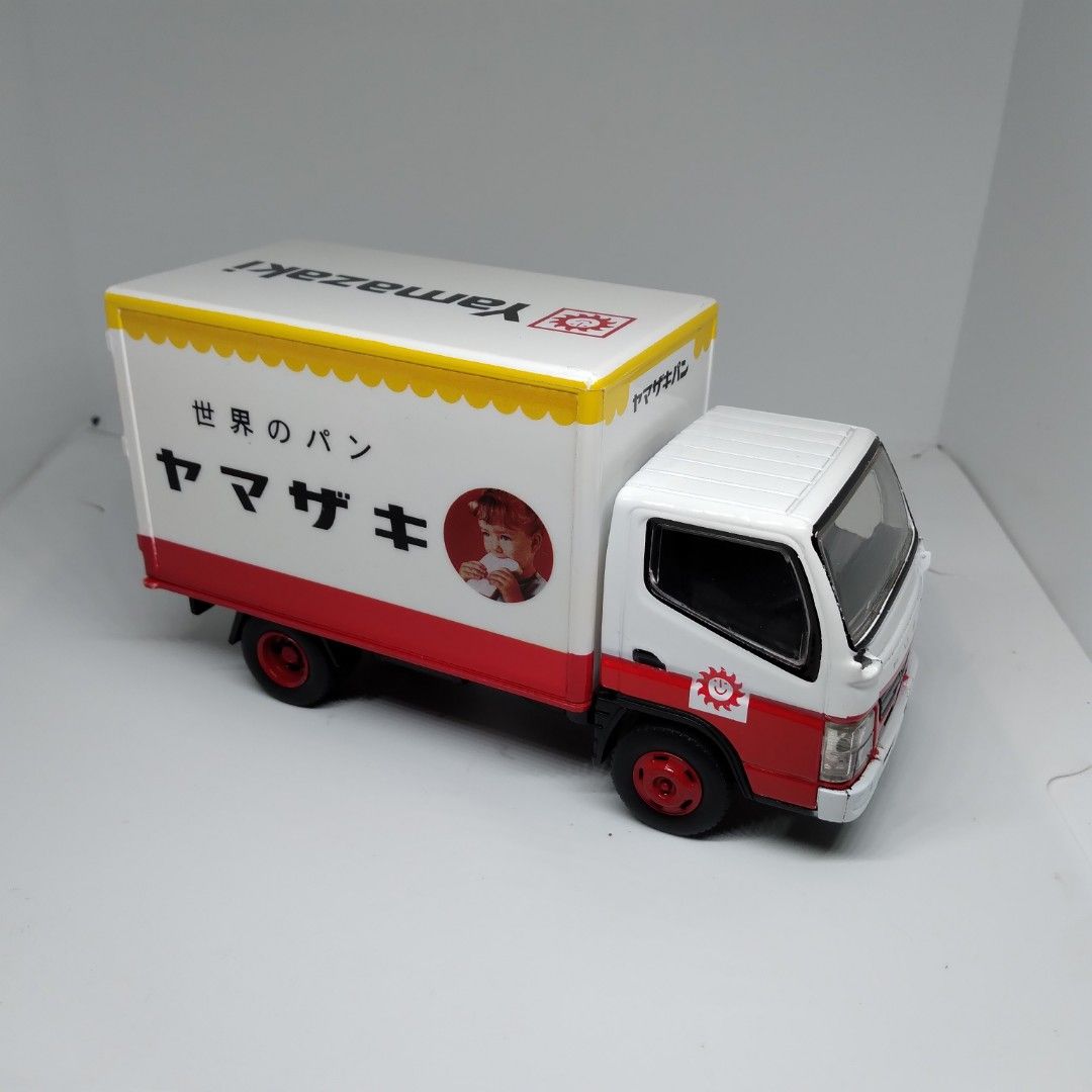 MITSUBISHI FUSO CENTER 1/32 - yamazaki bread delivery - lorry / truck / transporter, Hobbies ...