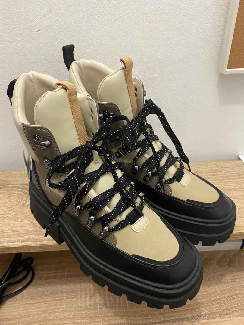 New ZARA boots original with tag, Fesyen Wanita, Sepatu di Carousell